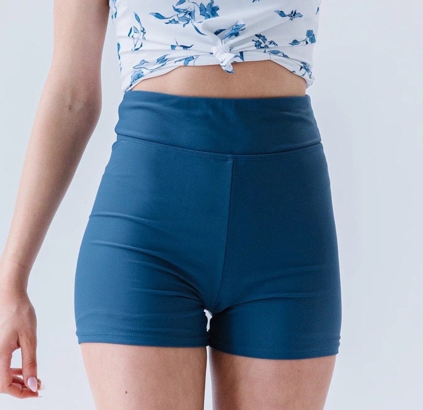 Cute Modest Swimsuits for Moms on the Go