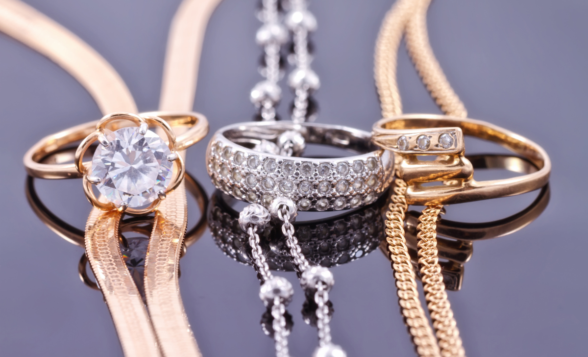 What are the Best Swimsuit Colors for Pale or Fair Skin?